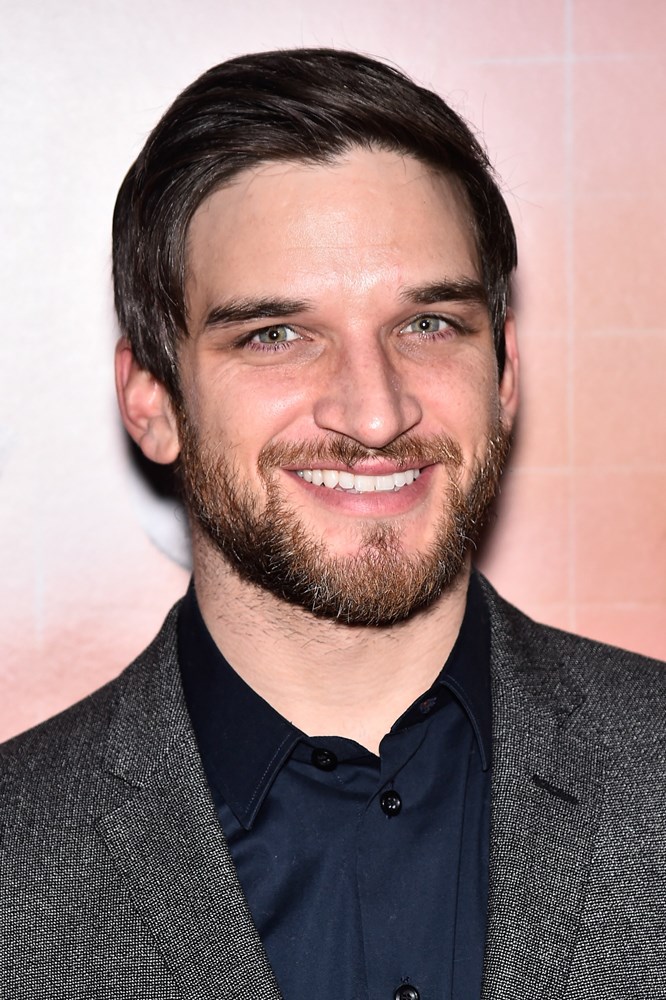 Evan Jonigkeit - Actor