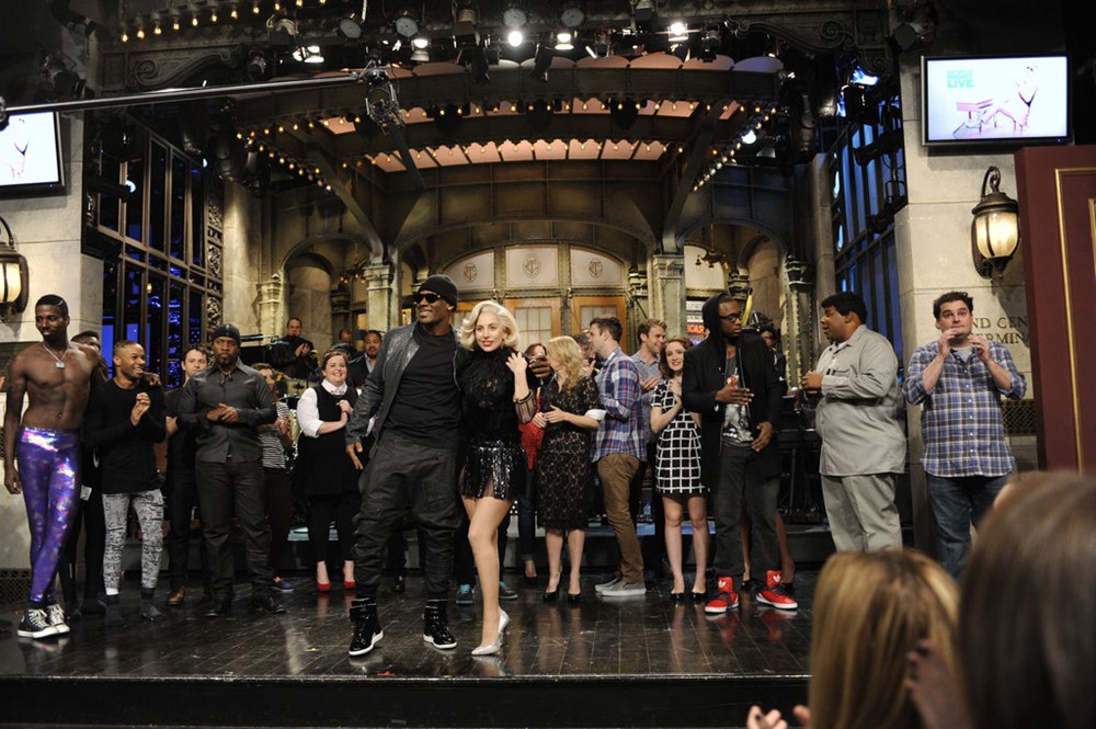 R. Kelly - Singer, Songwriter, Record Producer