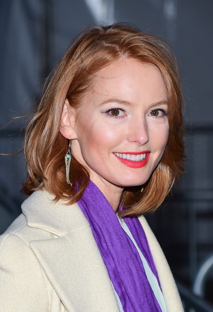 Holly Nolan's Instagram, Twitter & Facebook on IDCrawl