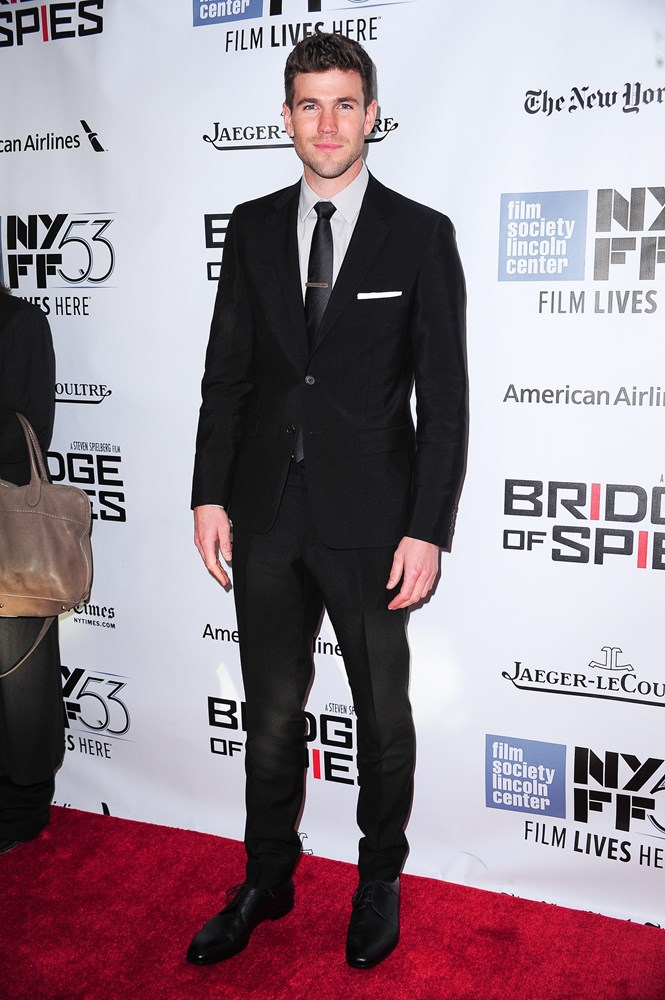 Austin Stowell - Actor