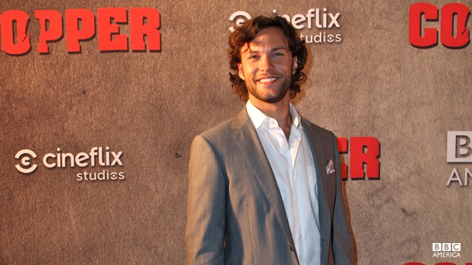 Kyle Schmid - Actor