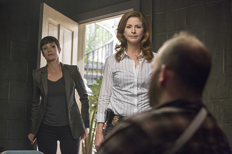 Zoe McLellan - Actress