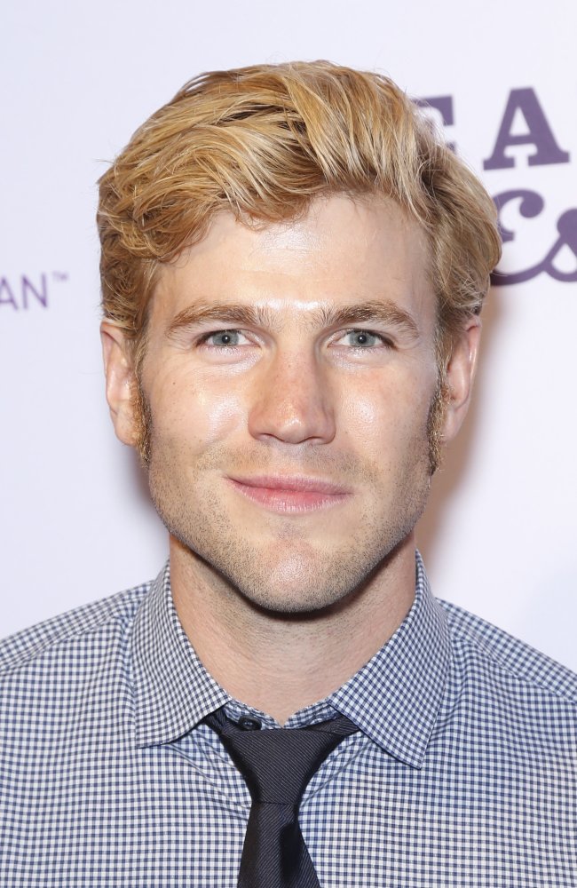 Austin Stowell - Actor