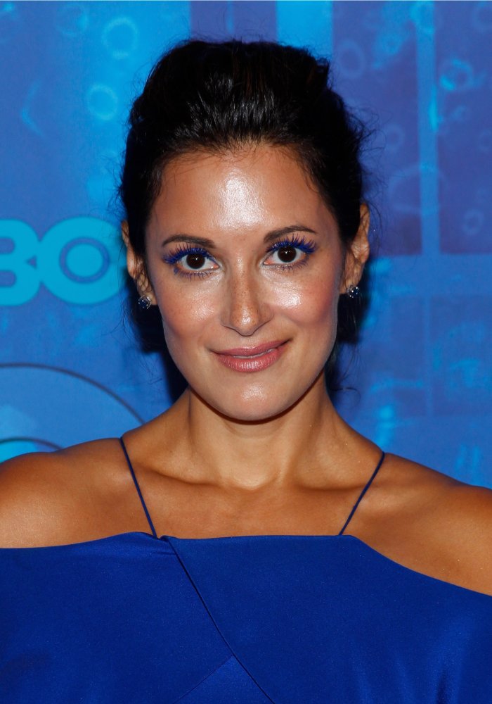 Angelique Cabral - Actress