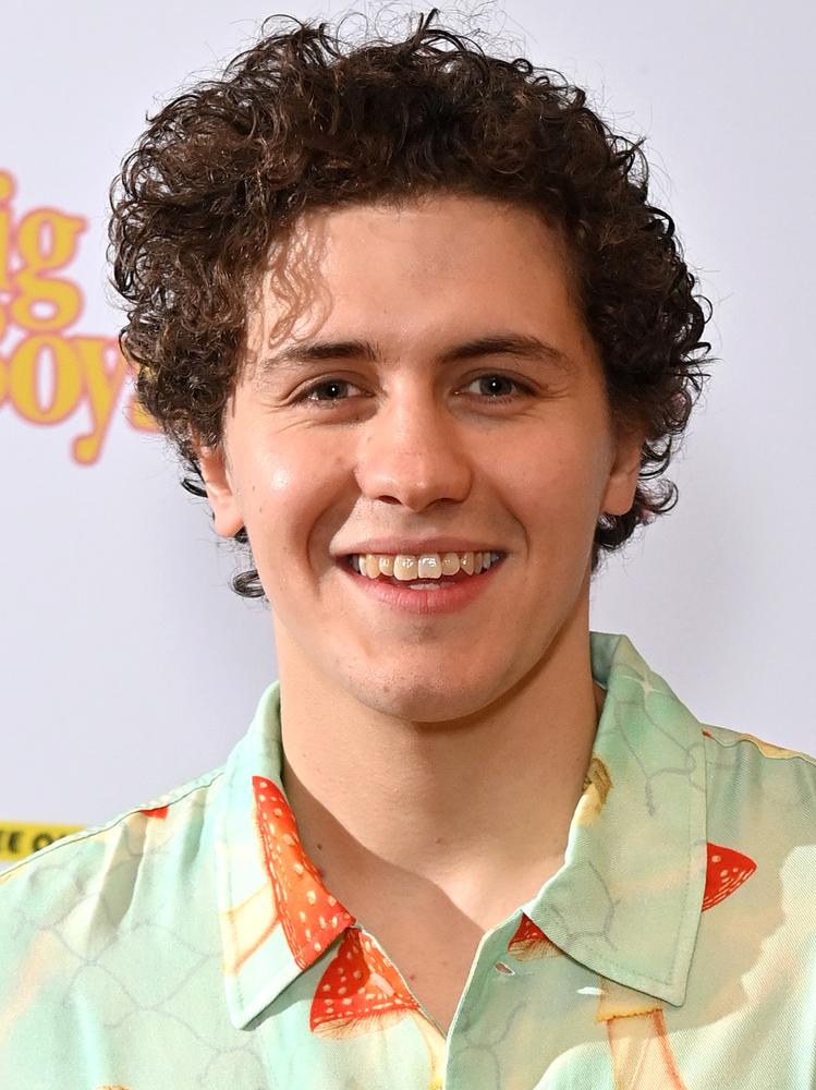 Dylan Llewellyn - Actor