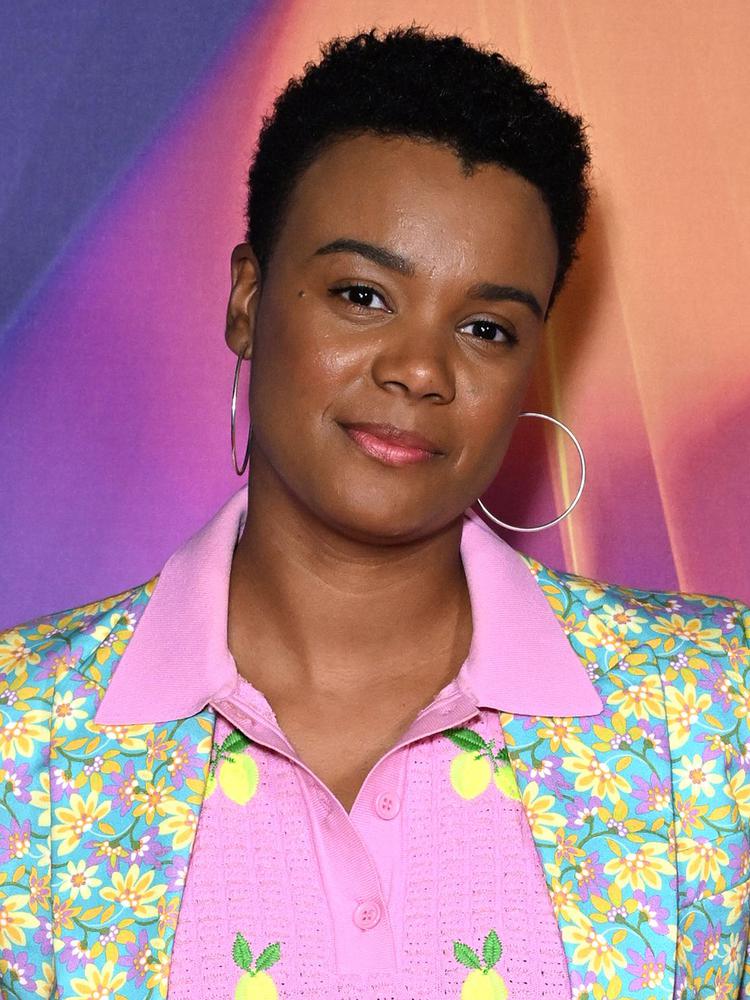 Leah Harvey - Actress