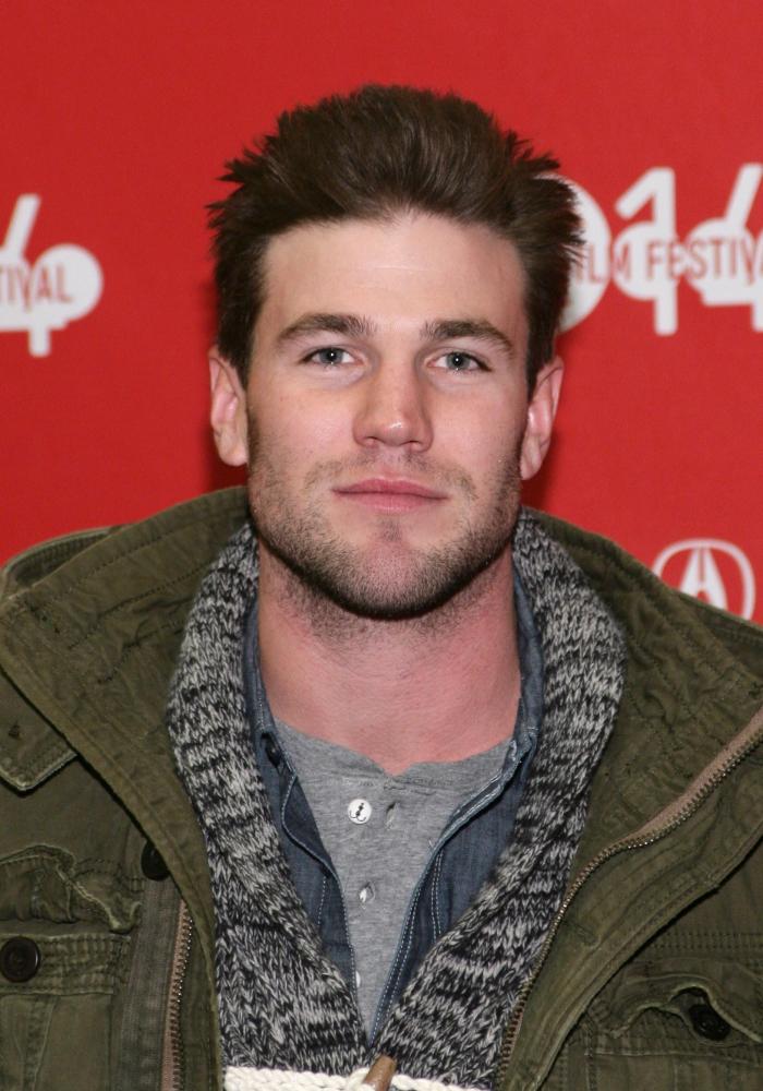 Austin Stowell - Actor