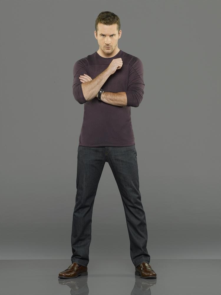 Barry Sloane - Actor