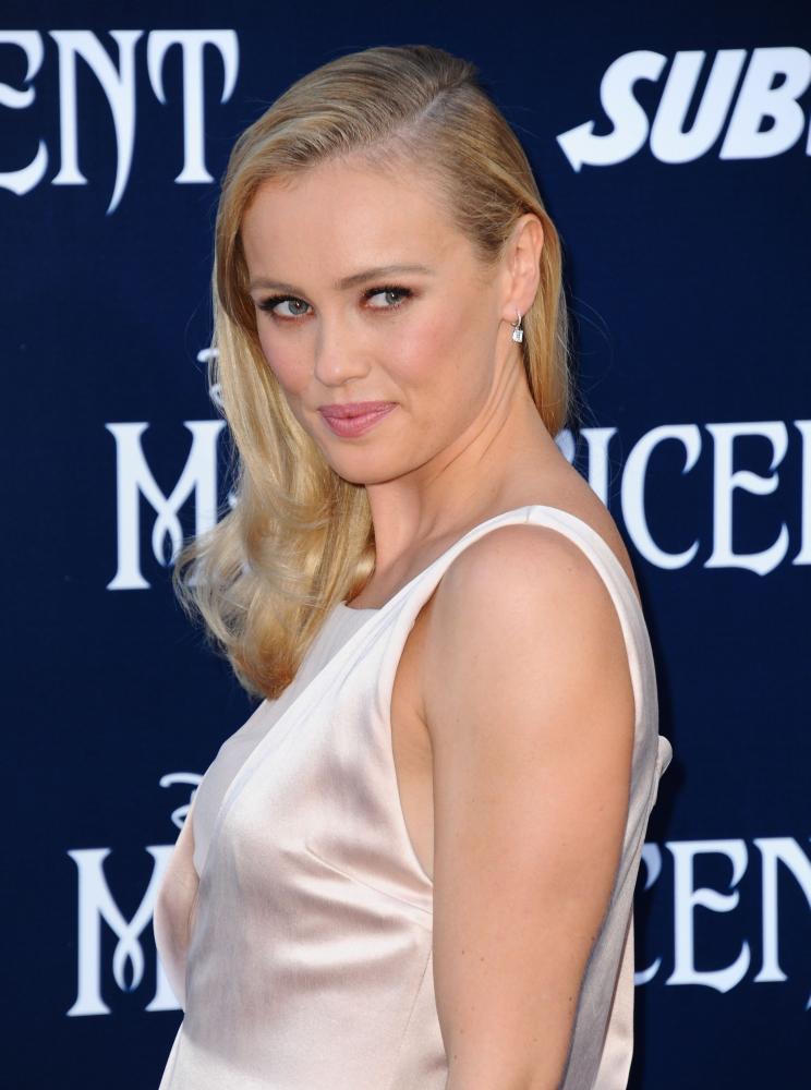 Hannah New - Actress